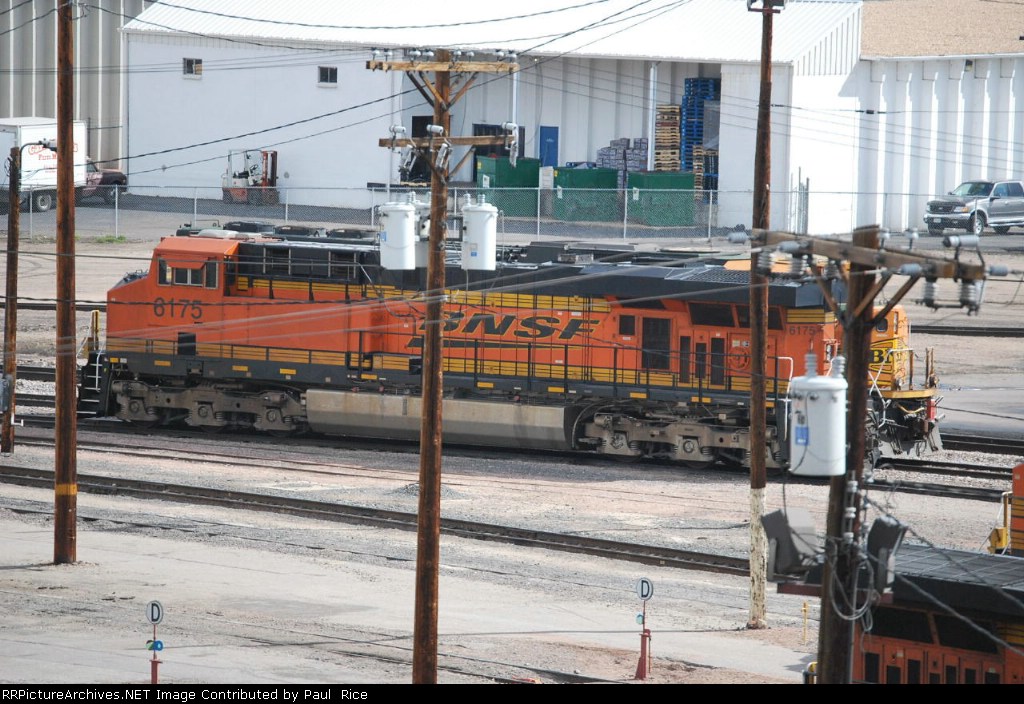 BNSF 6175